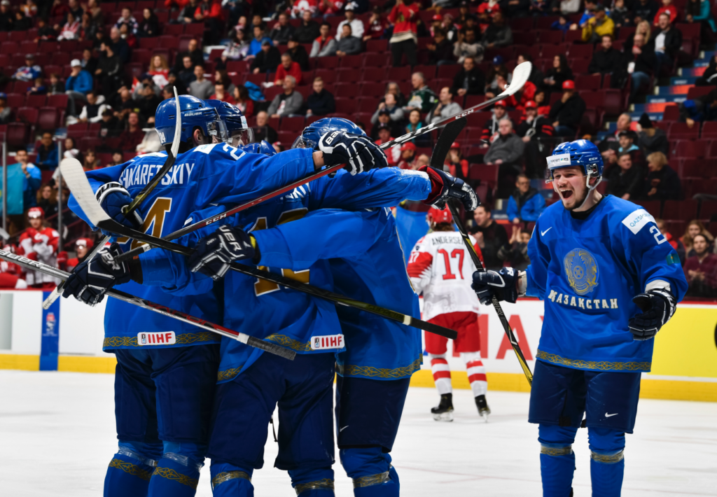 Kazakh Junior hockey team wins hearts at World Juniors