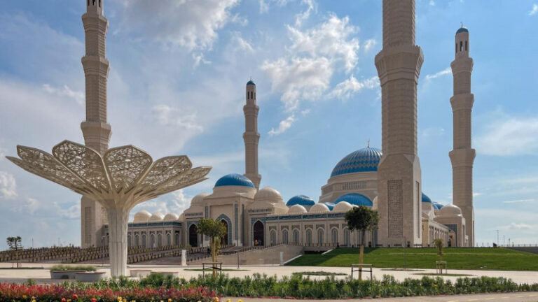 Evolution of Islam in Kazakhstan: How Modern Kazakh Muslims Balance ...