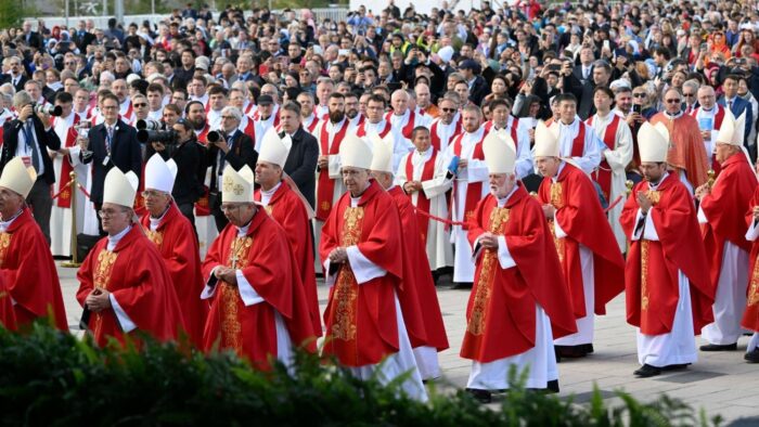 Nearly 10,000 People Attend Holy Mass of Pope Francis in Nur-Sultan ...