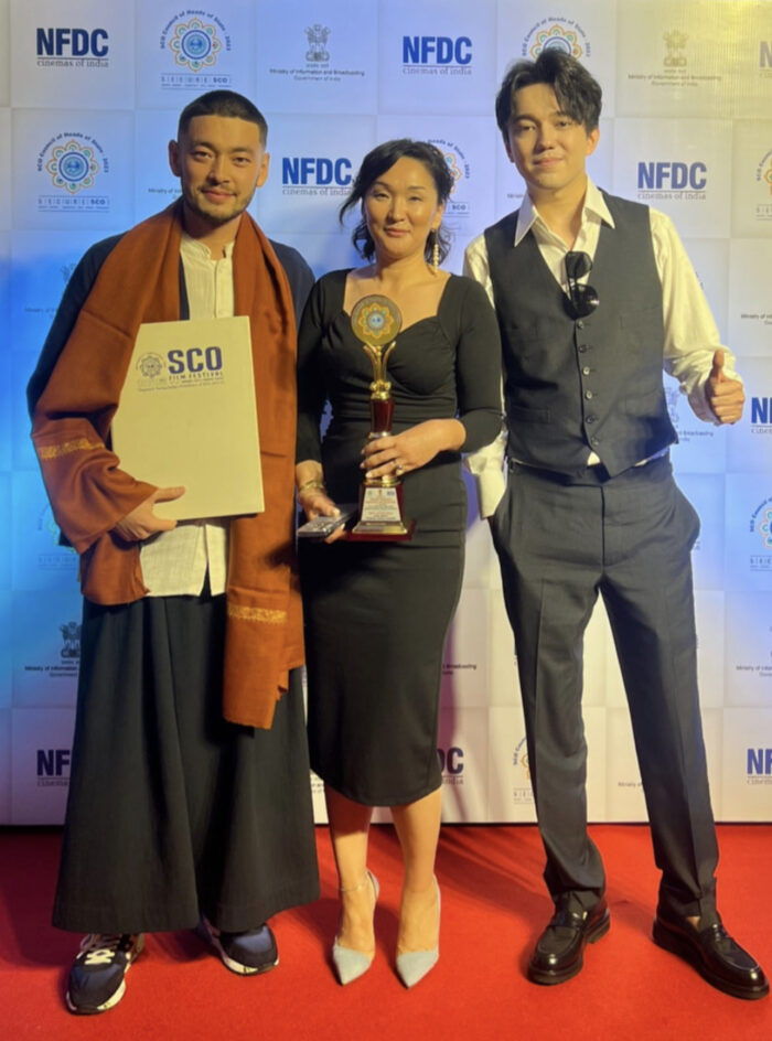 Kazakhstan’s Askar Ilyasov Wins Best Actor Award at SCO Film Festival in Mumbai - The Astana Times