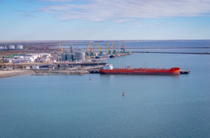 Kazakhstan Exports 2.8 Million Tons of Oil from Aktau Port in Ten ...