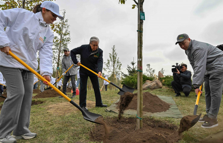 Kazakhstan Plants 2.4 Million Trees as National Environmental Campaign ...